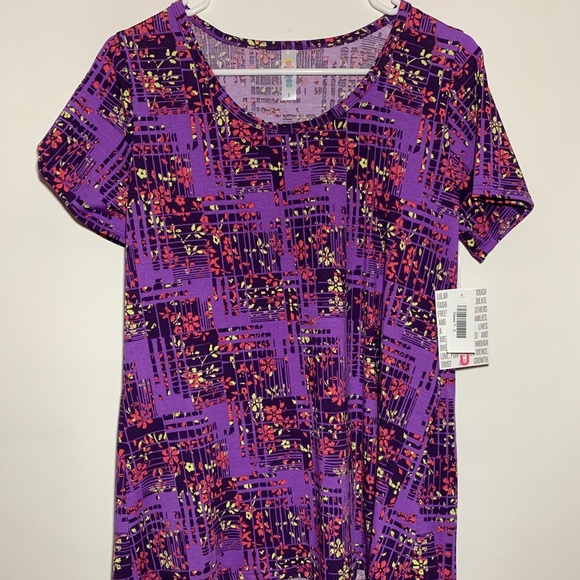 LuLaRoe | Tops | Nwt Small Lularoe Classic Tee | Poshmark